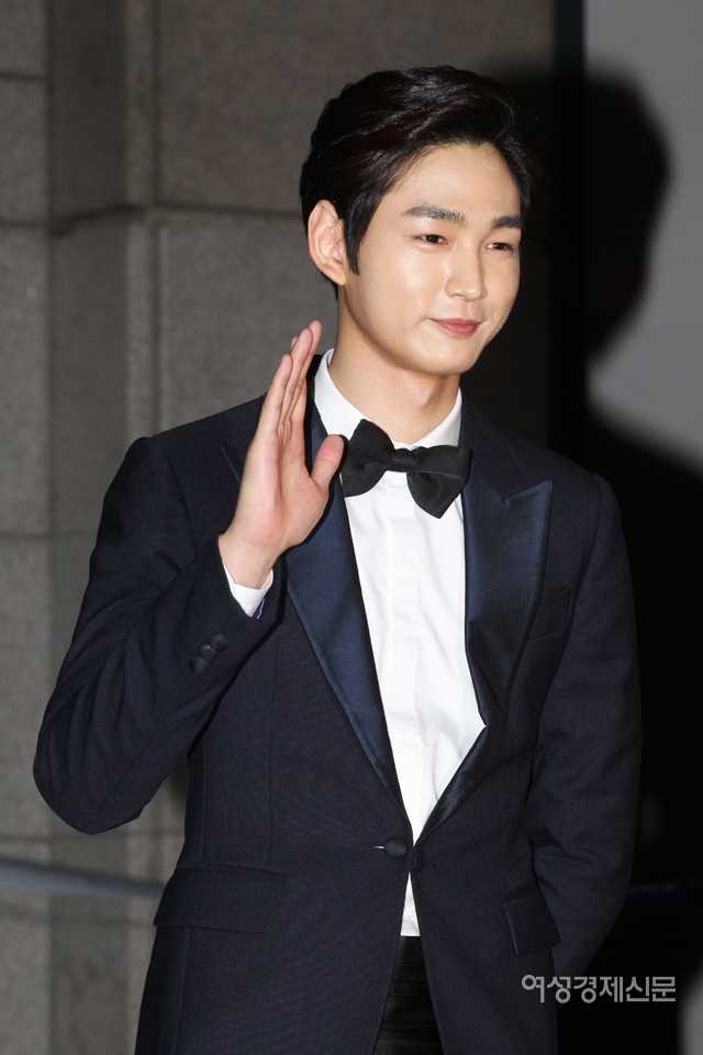 [2015 KBS 연기대상] 이원근 '깔끔한 수트 간지'