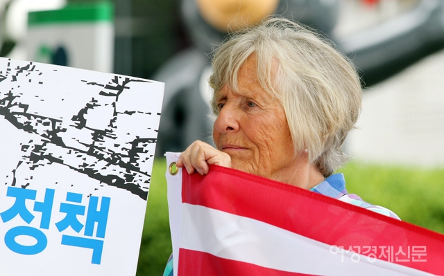 반미평화활동가 린디스 퍼시, '한반도에 평화를'