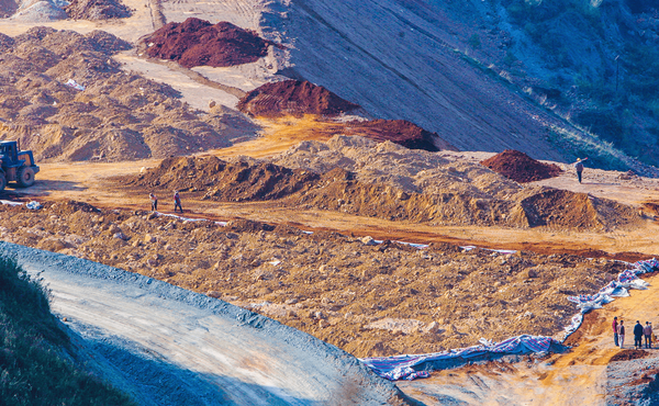 美中 화합시킨 '자석의 심장' 디스프로슘···트럼프가 '꼬리' 내린 이유